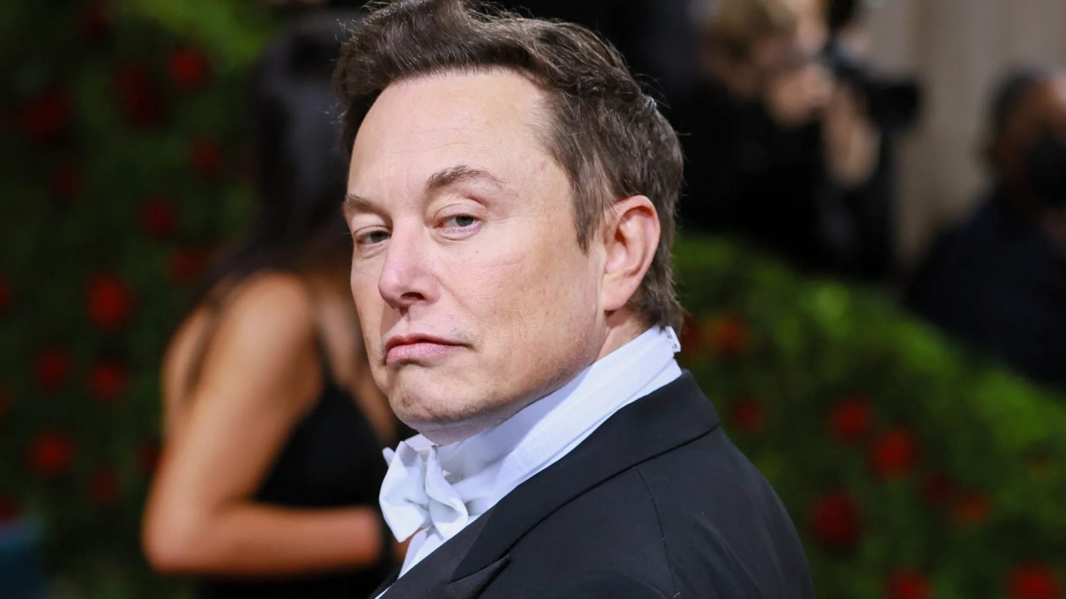 Dubicars personality of the month elon musk the eccentric man behind ...
