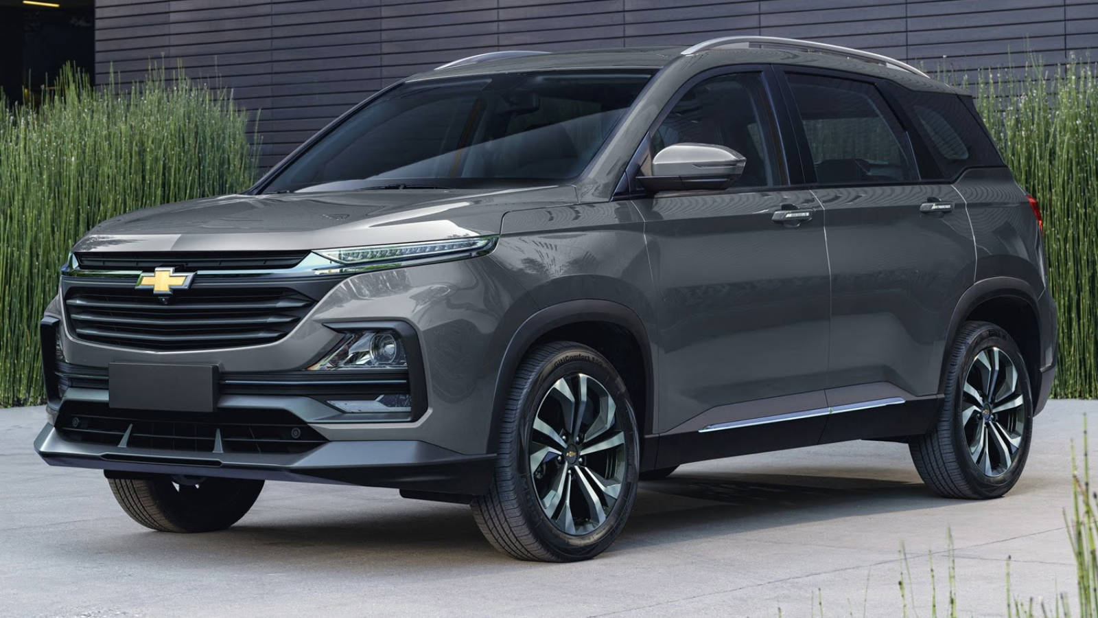 Toyota Rush Vs Chevrolet Captiva Comparison: Specs & Price