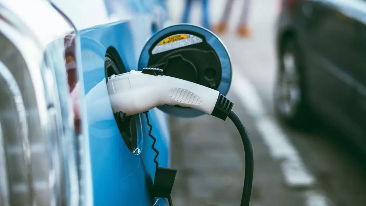 EV Battery Problems: Symptoms, Causes & Fixes