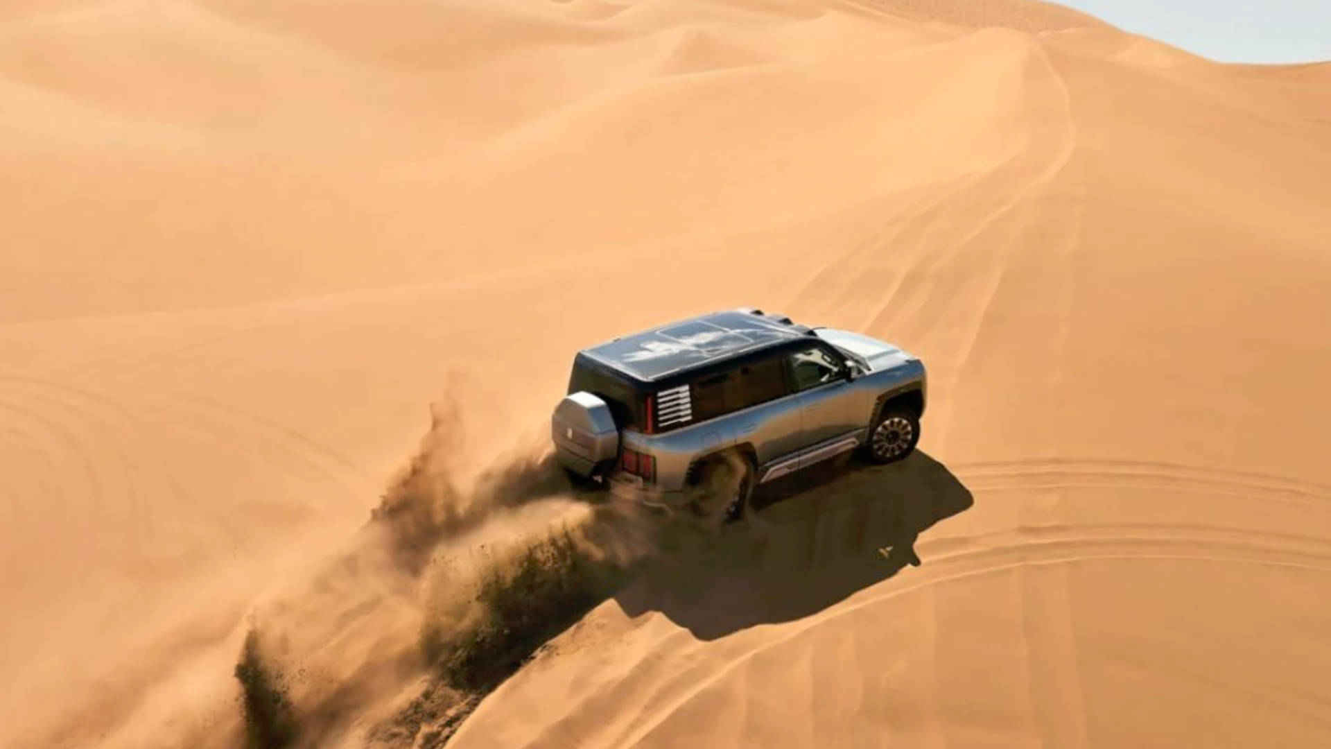 Mastering Desert Driving: Essential Tips & GCC Insights