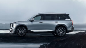 New 2026 GAC GS8 Hybrid & Petrol SUVs Launched In The UAE | AED 149,900